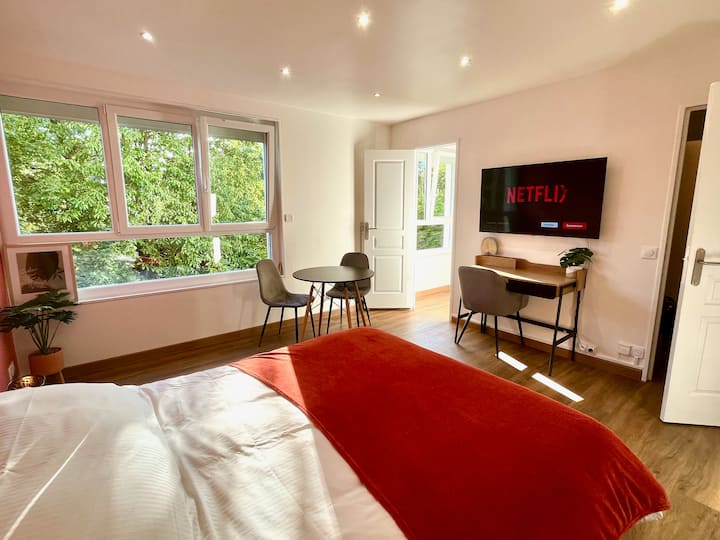 Charmant Studio + Parking Privé - Caen