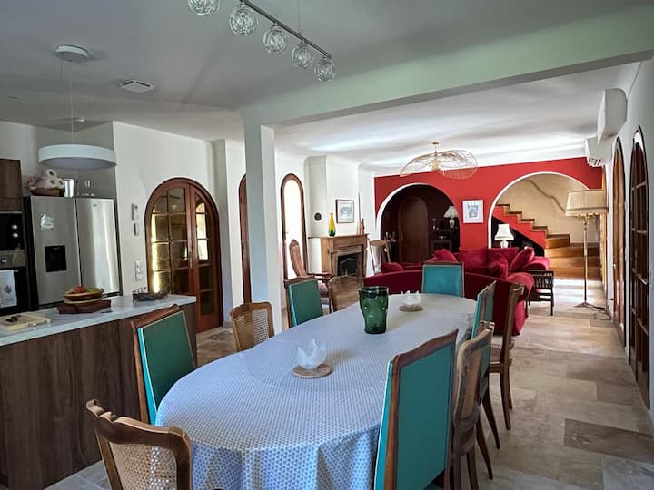 La Louvière Des Garrigues : Villa Méditerranéenne - Mazan