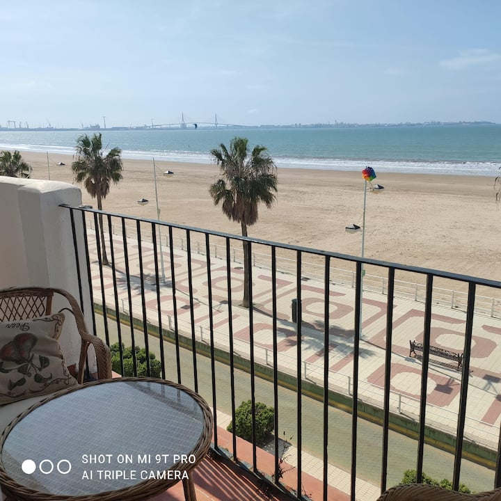 Apartamento 1ª Línea Playa - Cádiz