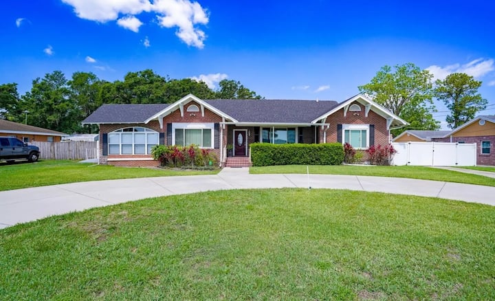 A Haven For The Whole Family - Winter Haven, FL