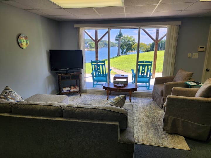 Lake Hickory Escape/private Basement Home - Hickory, NC