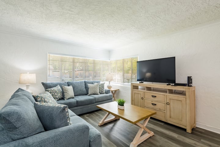 Lilac Bahay, Near Downtown Srq! - Sarasota, FL