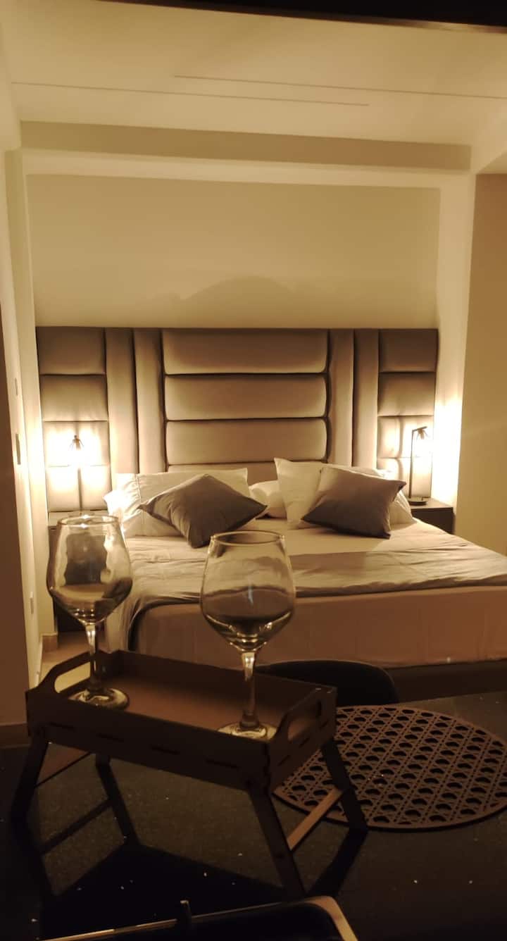 Apartaestudio  Moderno En Laureles Central - Medellín