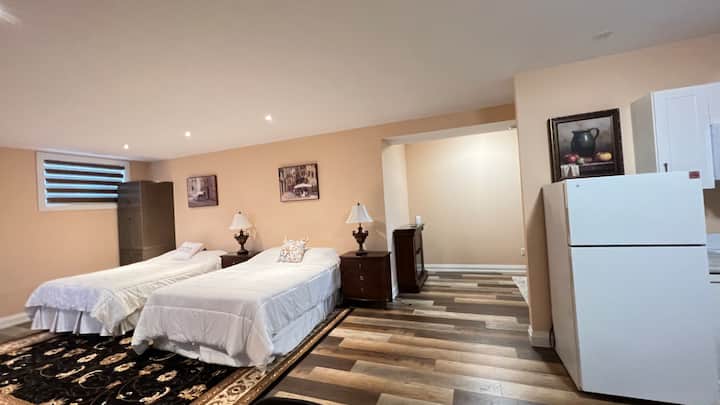 Luxury Bed & Breakfast Deluxe - Niagara-on-the-Lake