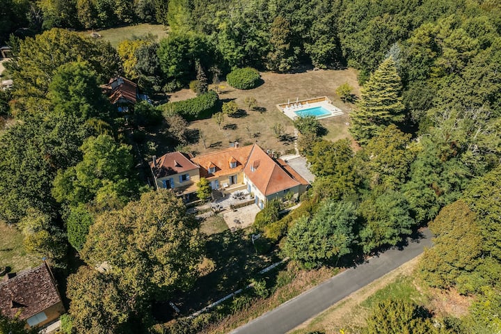 Propriété Familiale Avec Piscine En Dordogne - Dordogne