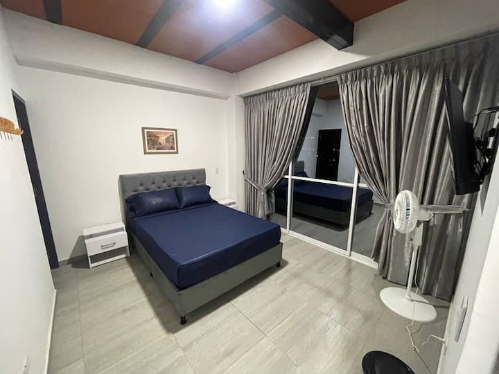 Cómoda Habitación (No Parqueadero), Hotel Montana. - Pereira