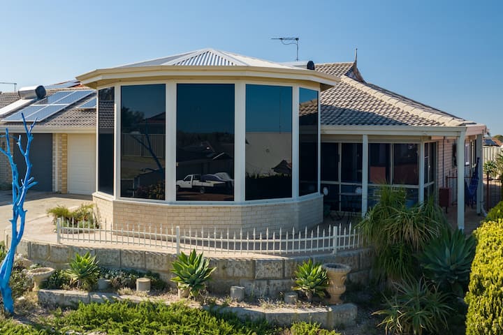 Magnolia Sea Views - Mandurah