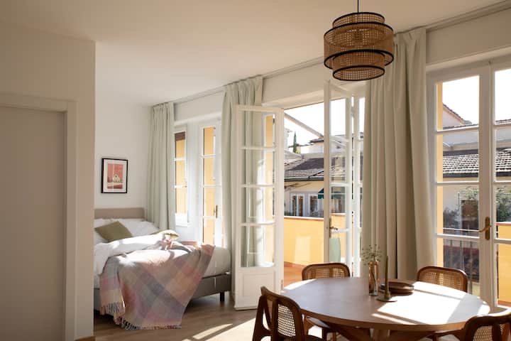 Lovely Studio Apartment With A Private Balcony - Florencia