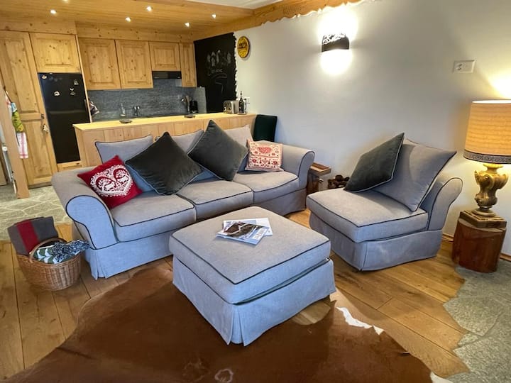 Cozy Retreat In The Woods - Crans-Montana