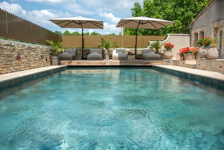 Jkmoulin - History Meets Luxury - Camargue