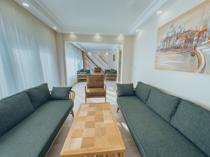 Central, Spacious With 2 Balcony And Elevator - Estambul