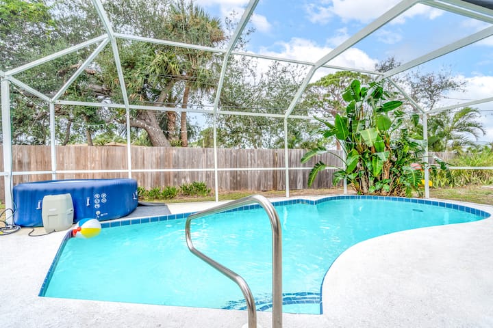 Venice Pool + Hot Tub Oasis (2 Bed/2bath) - Venice, FL
