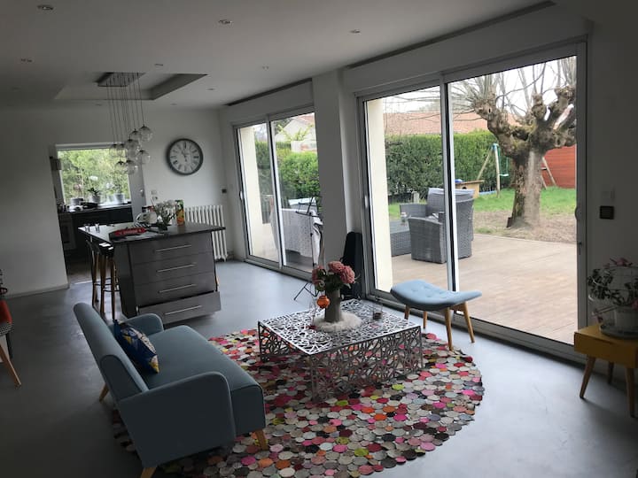 Maison Avec Piscine Jardin/location Longue Durée - Mérignac