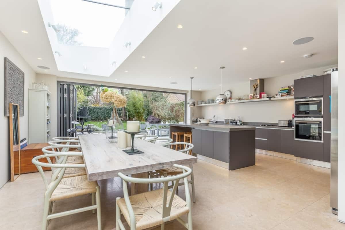 Watford House Holiday Rentals - England, United Kingdom | Airbnb