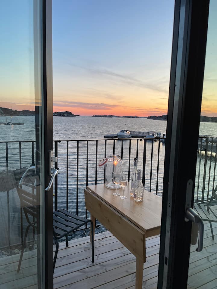 Hus På Kajkanten - Skärhamn