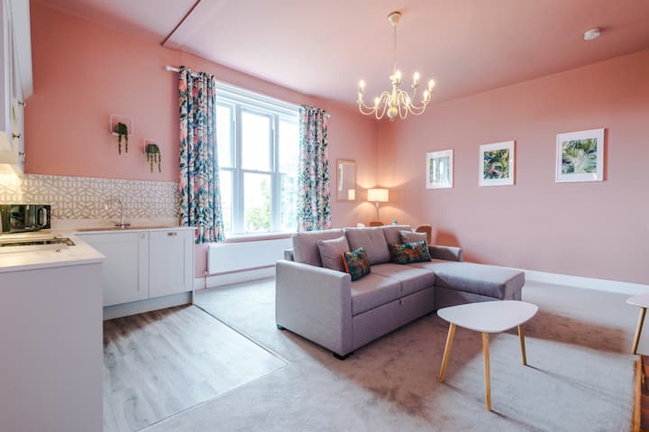 Pink Palace - Central Apartment - Chester