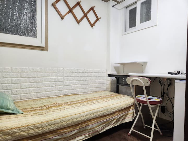 Shinchon & Hongdae Shared Bathroom 3 - Seoul