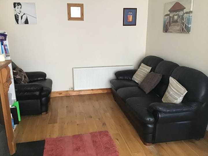 A Cosy Double Bed In Cosy House - Gorey