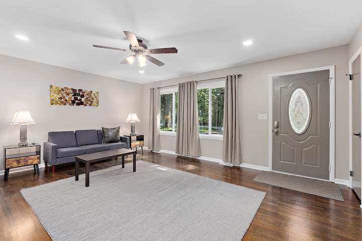 Valparaiso University Home/ Indiana Dunes Rt 30 - Valparaiso, IN