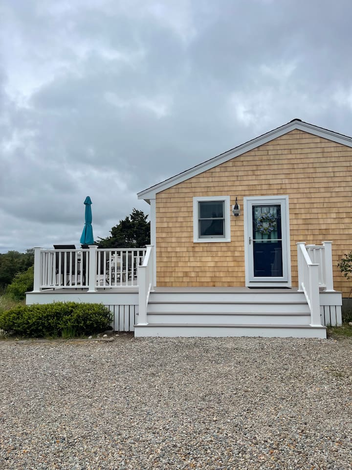 Cape Cod Beach Cottage Gem - Sandwich, MA