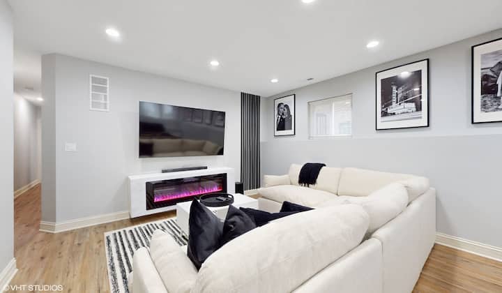Modern Elegance: 4br Duplex W/ Free Garage Parking - Brookfield, IL
