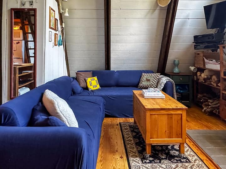 Golden Hour In The Catskills • Cozy Hideaway - Bovina, NY
