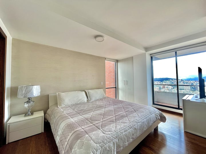 Suite Con Vista Privilegiada, Piscina Y Gimnasio - Quito