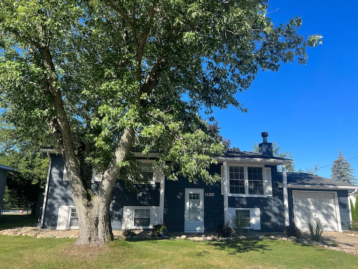 Pool, Hot Tub, Fire Pit, Beach - New Buffalo, MI