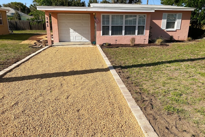 Coral Cottage By The Sea/beach And River Access - Ormond Beach, FL