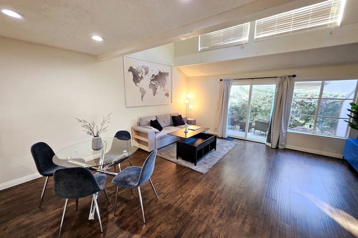 Quiet Hidden Lakes 1br/1ba Condo - Brea, CA
