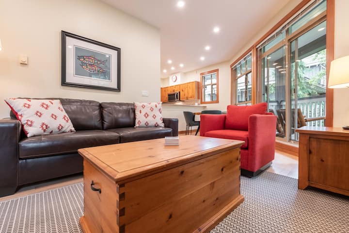 Pets | Bbq | Ac In Bedrooms | Superb Location - Whistler