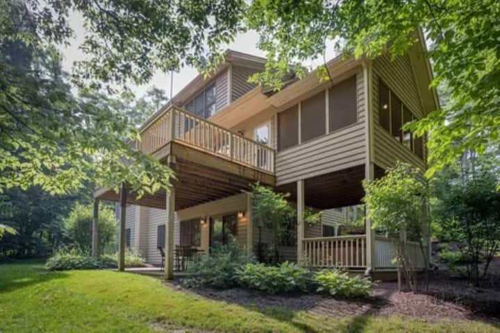 Longwood Hideaway In Galena! - Galena, IL