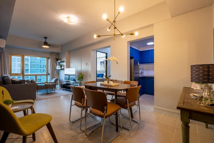 New! Cozy 3 Bedroom In Bgc - Fast Wi-fi 58" Uhd Tv - Taguig