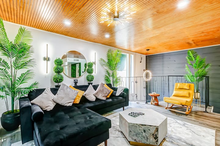 Upscale Jungle In Midtown! Close To Minute Maid! - Fourth Ward - Houston