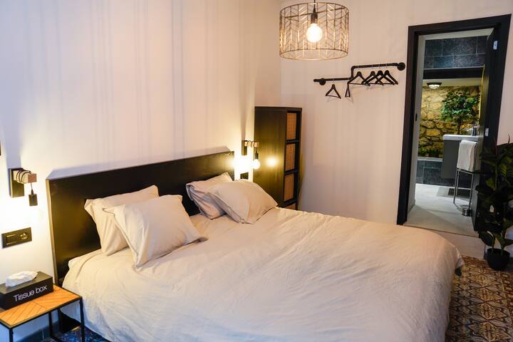 Chambre + Sdb En Plein Centre-ville - Dinant