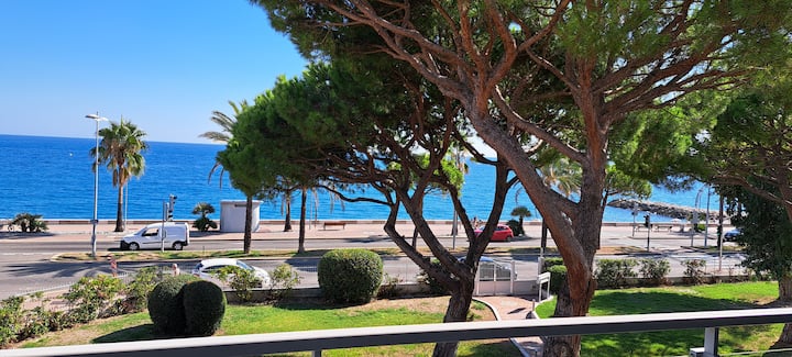 Cagnes Promenade -Face à La Mer - Cagnes-sur-Mer