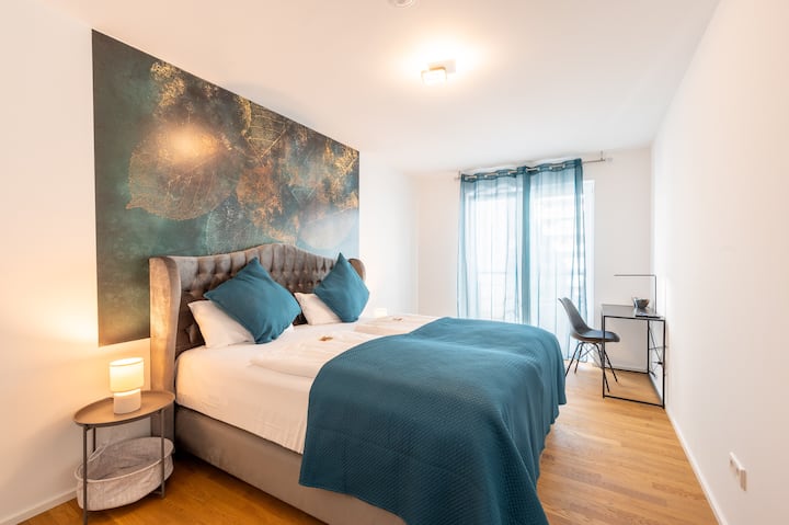 Lit Living: Luxury | Box Spring| Parking | Balcony - Ludwigshafen