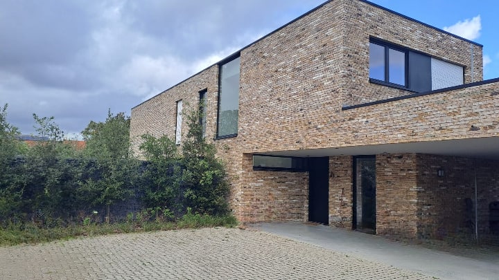 Spacious Modern House - 5 Bedrooms - Brügge