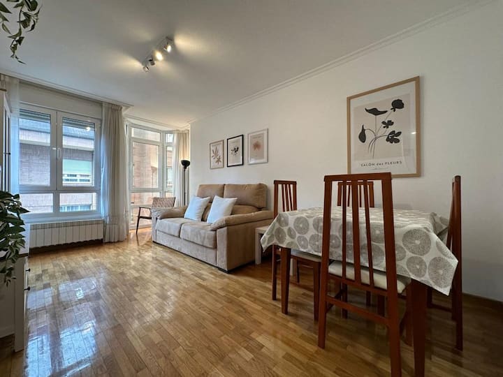 632a Bonito Apartamento En Oviedo By R2r - Oviedo