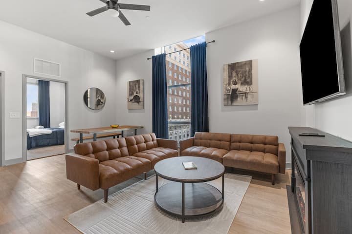 Bourbon Condo Downtown Lexington - Lexington, KY