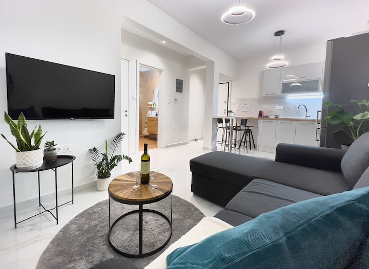 Urban Luxury In The Heart Of Skg - Greece
