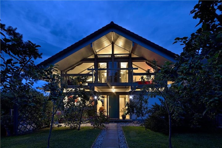 Stylish Home With Amazing Views - Wantage