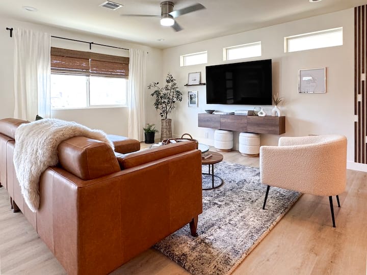 The Desert Gem - A Meticulously Crafted Sanctuary - Tempe, AZ