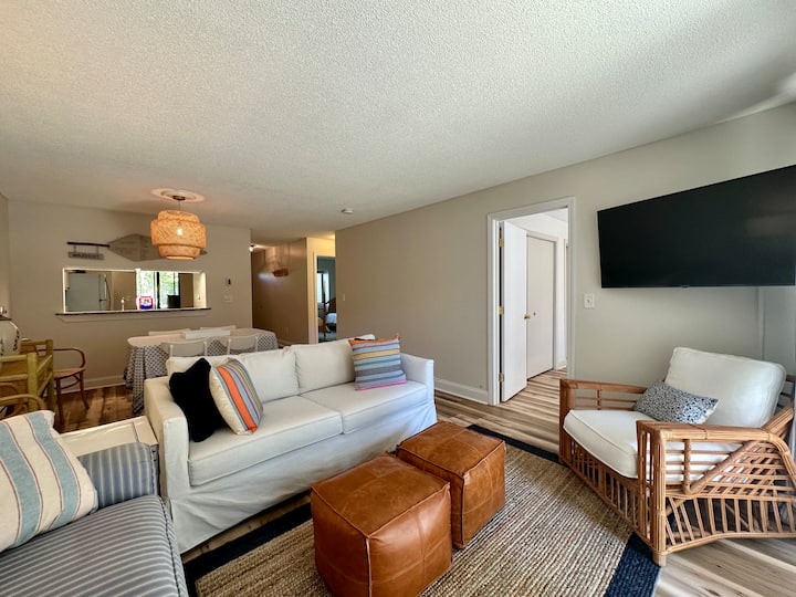 Bright Cape Condo In Ocean Edge - Orleans, MA