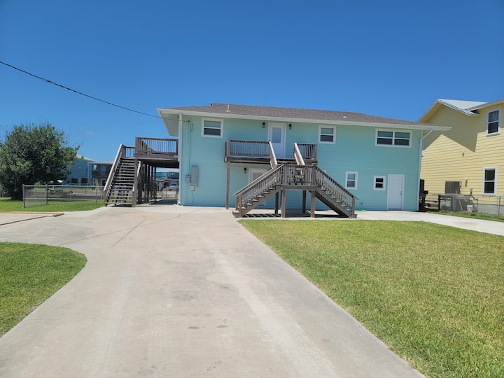 Easy Living Bungalow - Rockport, TX