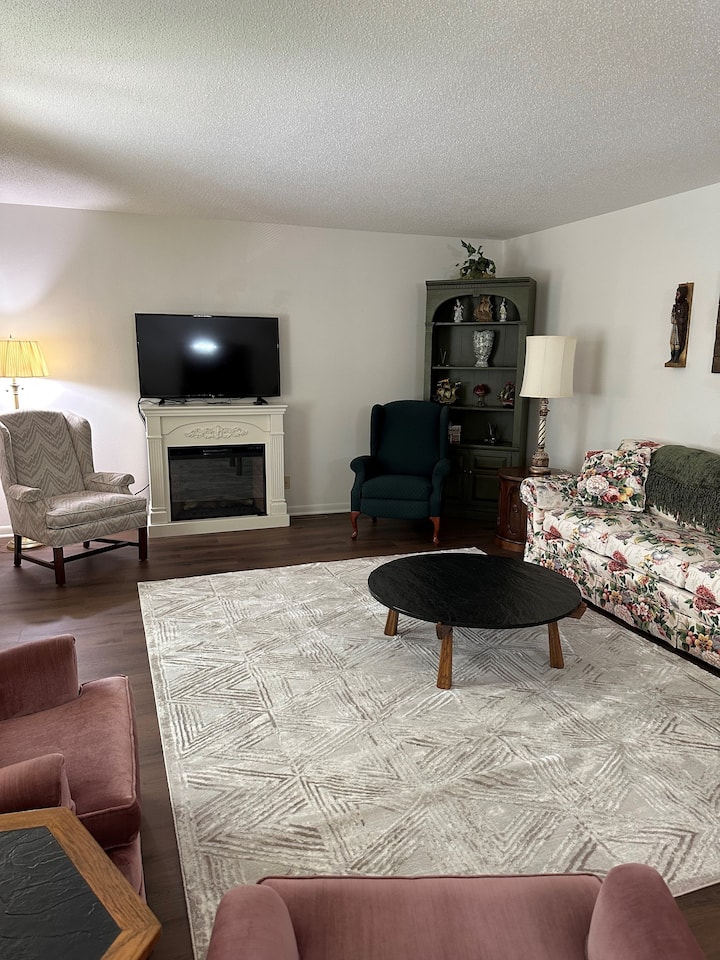 Downtown Near Purdue University! - Lafayette, IN