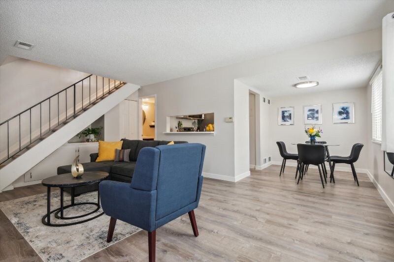 Centrally Located Condo *30+ Day Rental* - Condominiums for Rent in ...