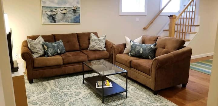 Spacious Bedroom Near Yale 1.1 - New Haven, CT