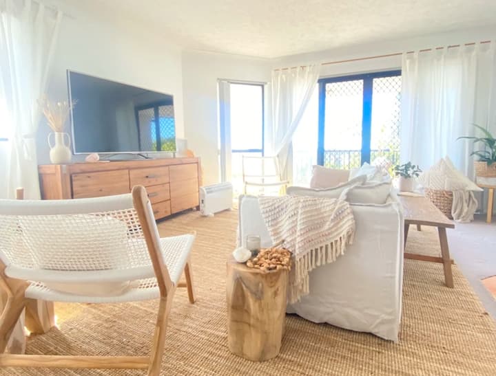 Beachside Hot Spot - Coolangatta