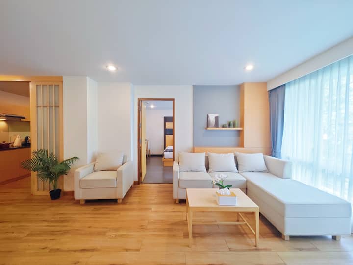 Nana Bts/2br/free Wifi&gym&pool& Park - Dusit District